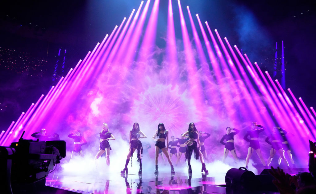 Giá vé concert đang góp phần đẩy cao… lạm phát? | Thương gia - Thông ...