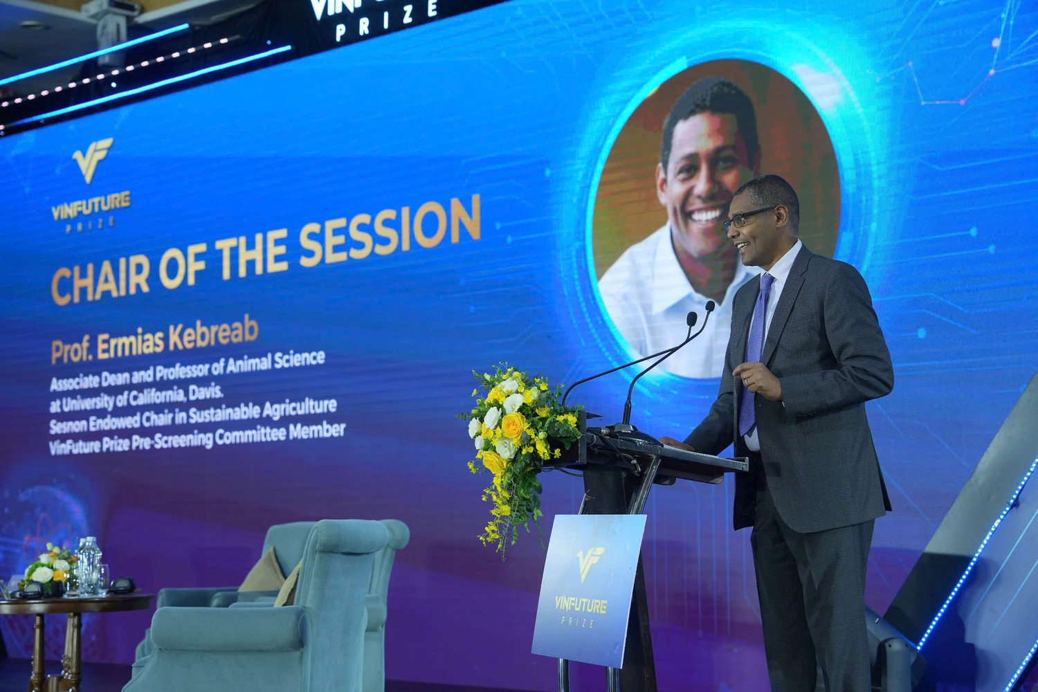 Giáo sư Ermias Kebreab về vai trò của VinFuture trong hợp tác khoa học toàn cầu | Thương gia ...