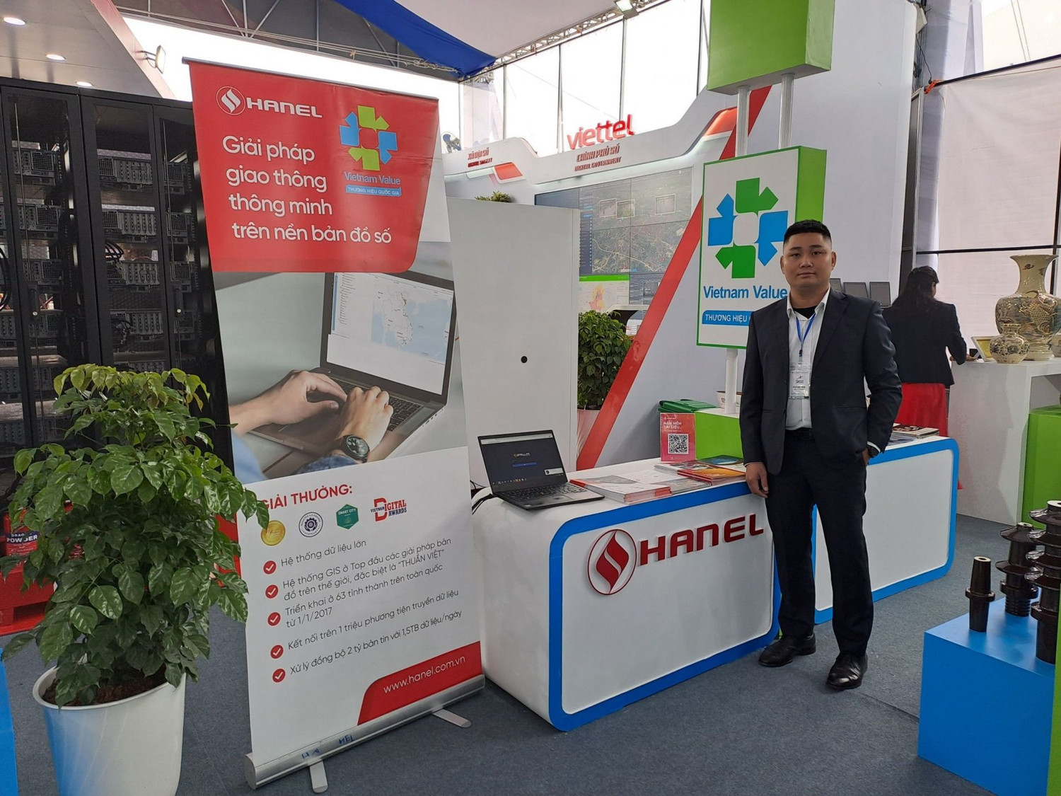 Công ty Hanel giới thiệu sản phẩm tại triển lãm Quốc phòng quốc tế Việt ...